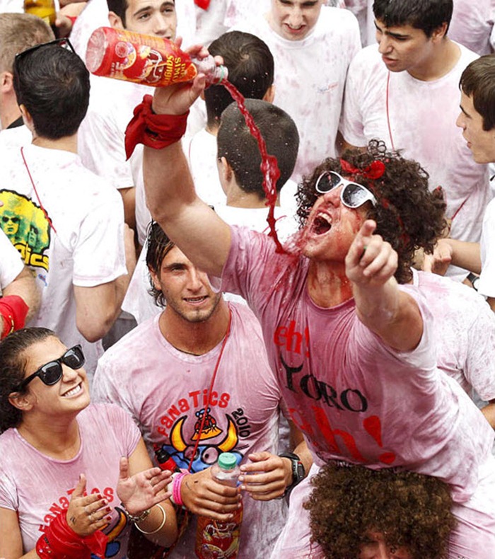 Festival of San Fermin 2010 in Pictures | Amusing Planet